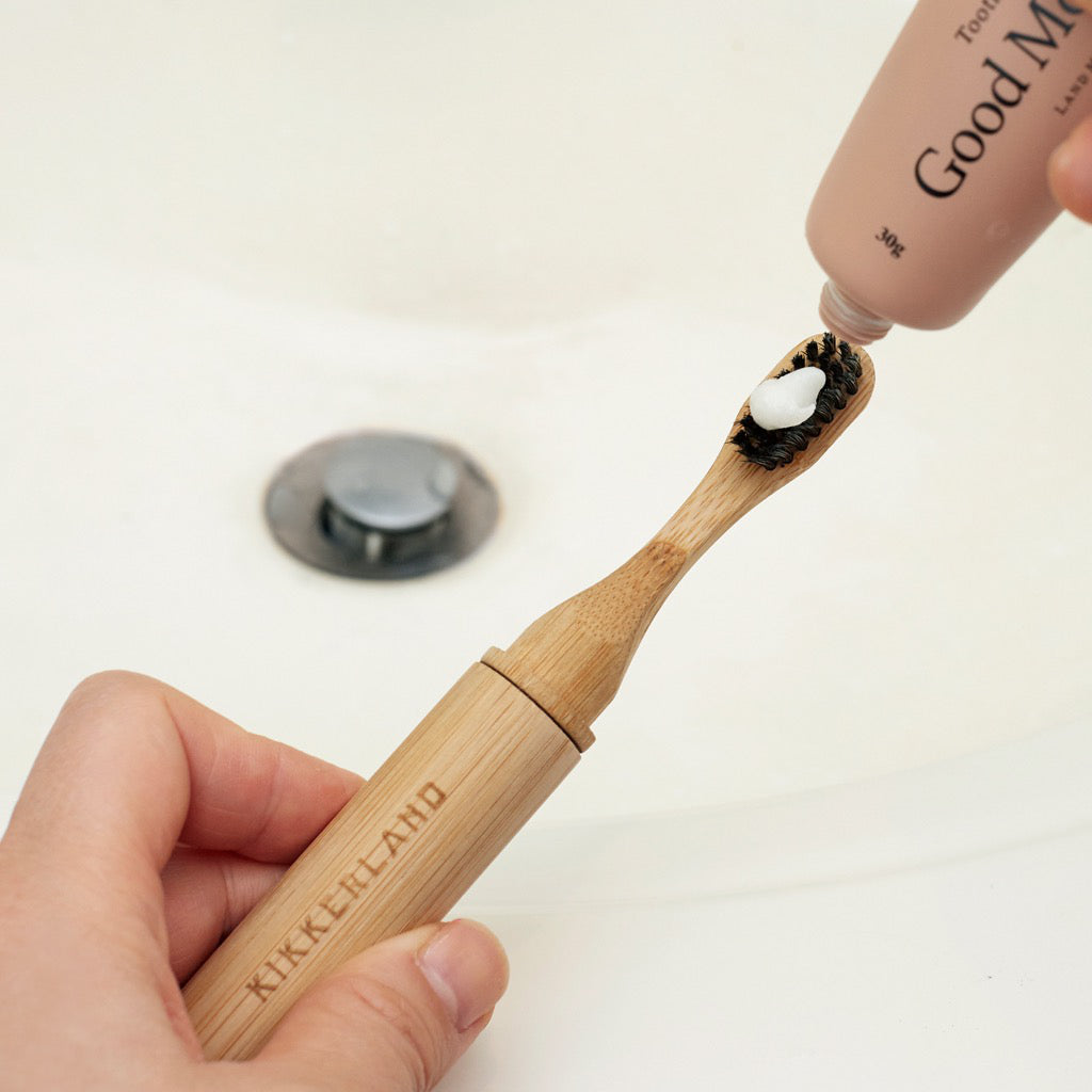 On-The-Go Bamboo Toothbrush by Kikkerland – Outer Layer